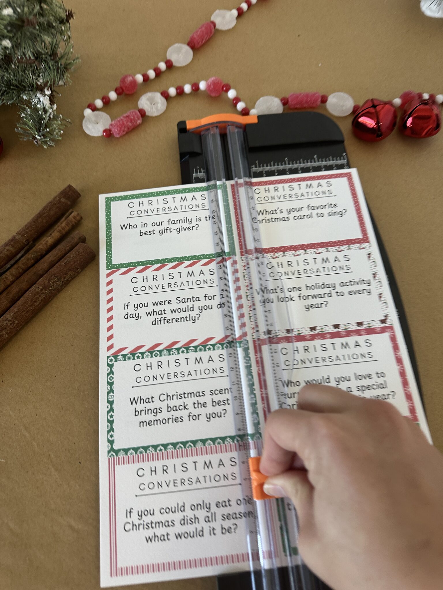 275+ Christmas Conversation Starters [Printable Cards]