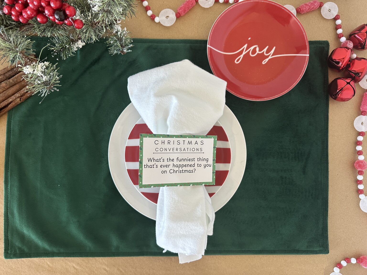 275+ Christmas Conversation Starters [Printable Cards]