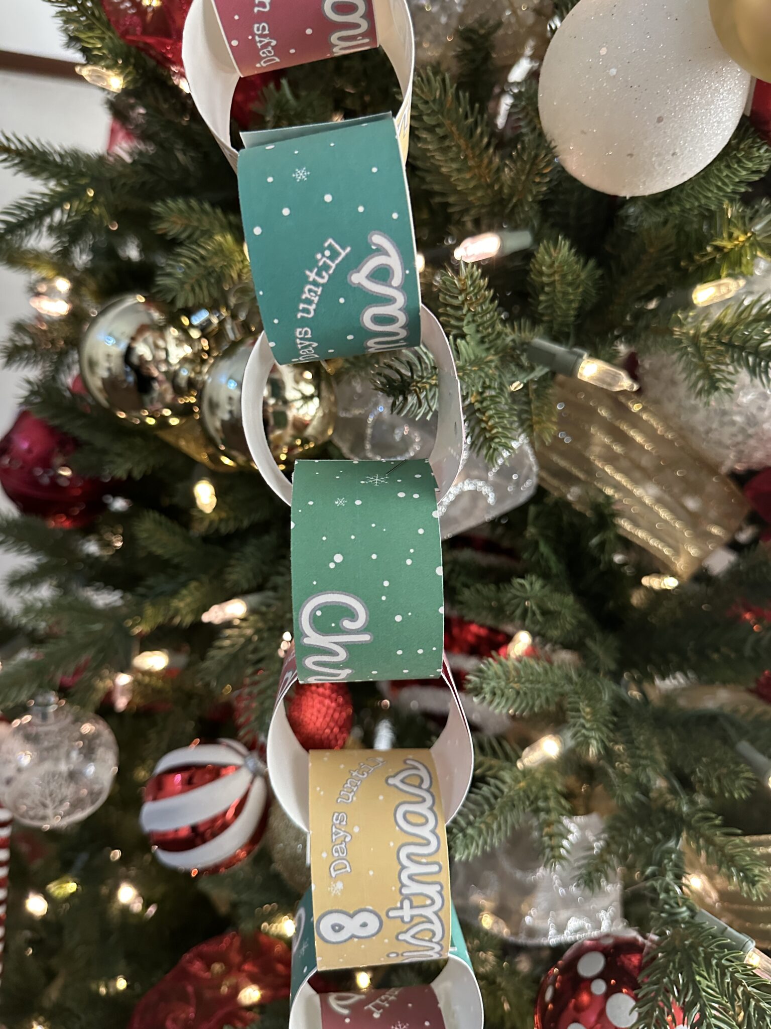 Free Christmas Countdown Chain Printable