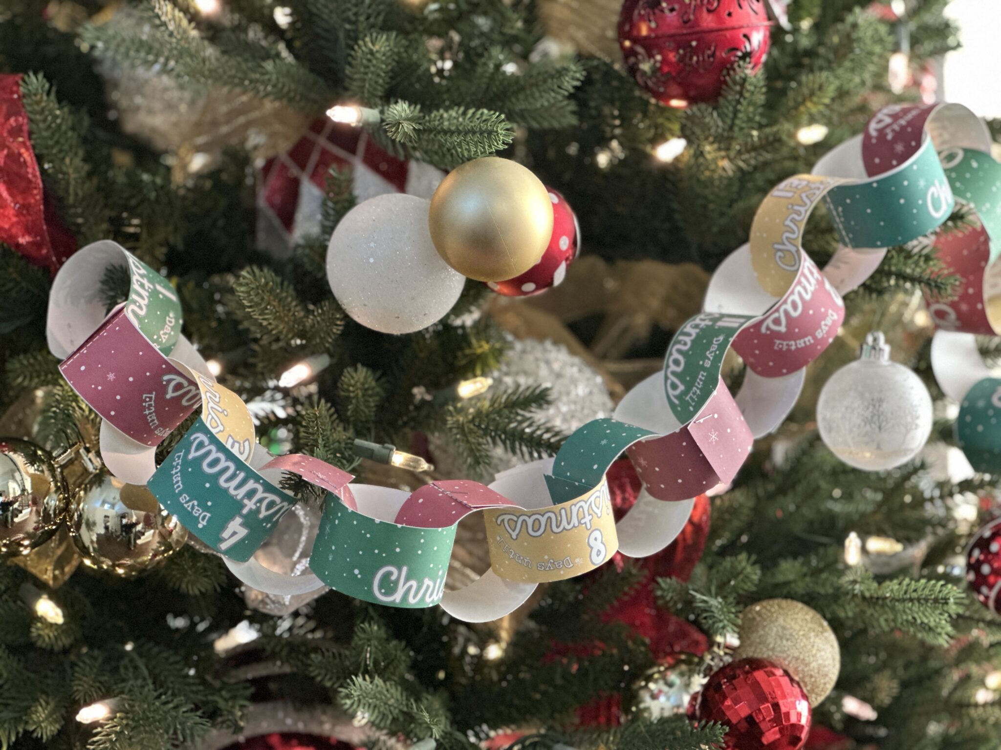 Free Christmas Countdown Chain Printable