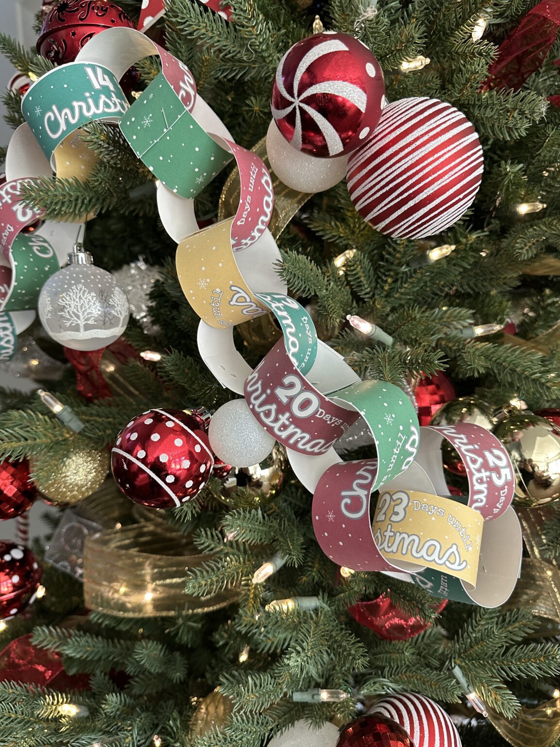 Free Christmas Countdown Chain Printable